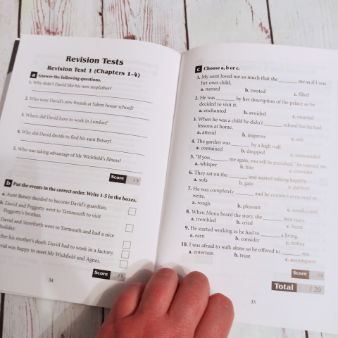 David Copperfield Zestaw Book+ Activities, Teacher's Book, Glossary ...